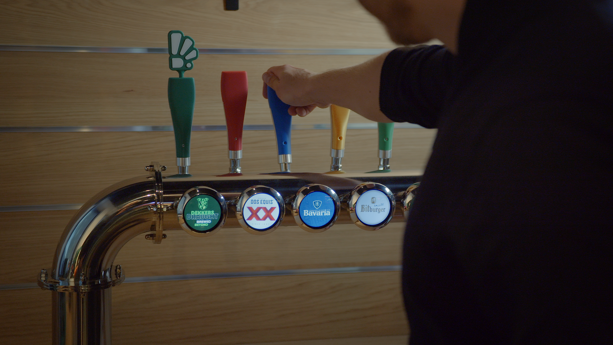 A new experience at the bar: Dekkers and KPN IoT… | KPN IoT